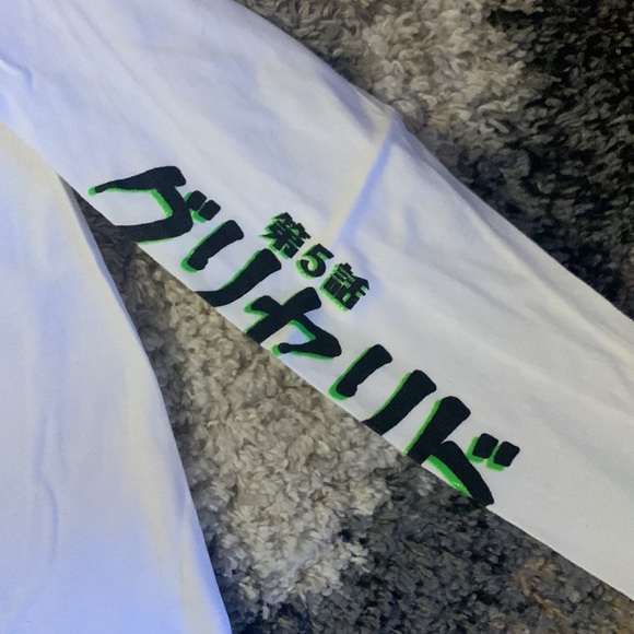 Hot Topic | Shirts | Junji Ito Collection Crunchy Roll Hot Topic Green ...